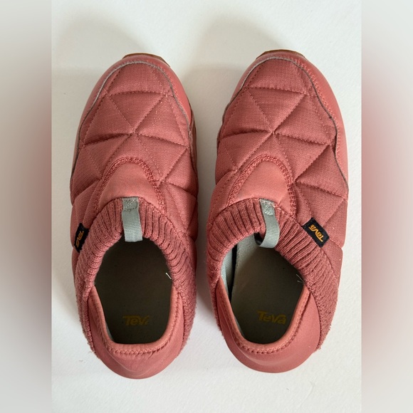 Teva | Shoes | Teva Womens Quilted Slipon Slippers Coral | Poshmark